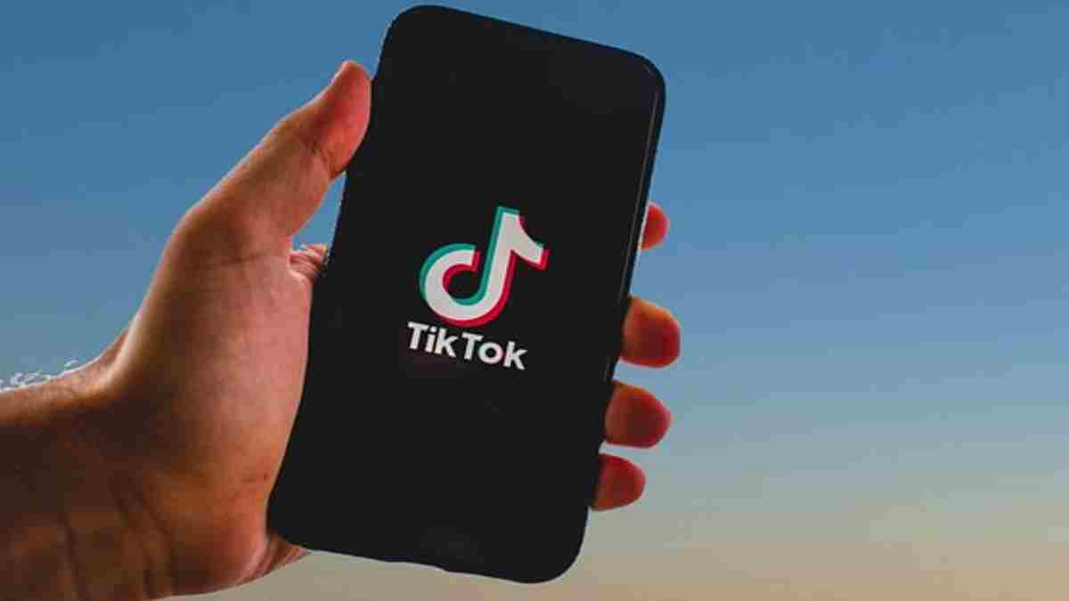 FYP TikTok: Apa Itu dan Bagaimana Cara Muncul di Halaman For You (FYP ...