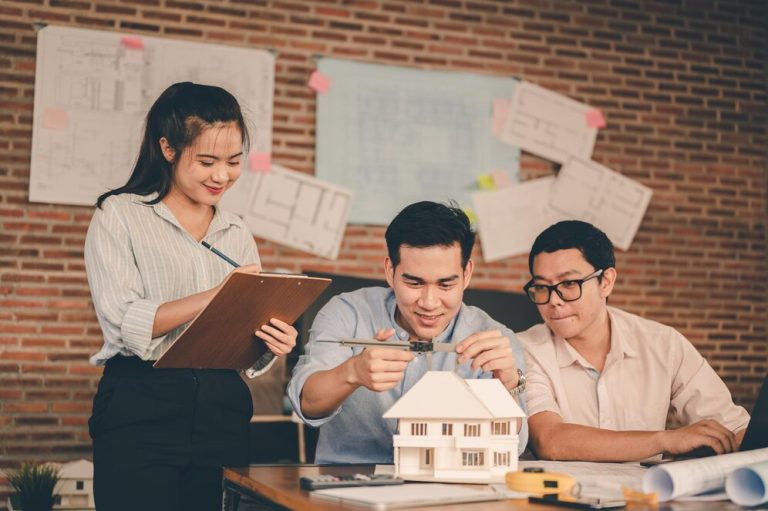 Strategi untuk Memulai Bisnis Properti di 2025 - Property Lounge